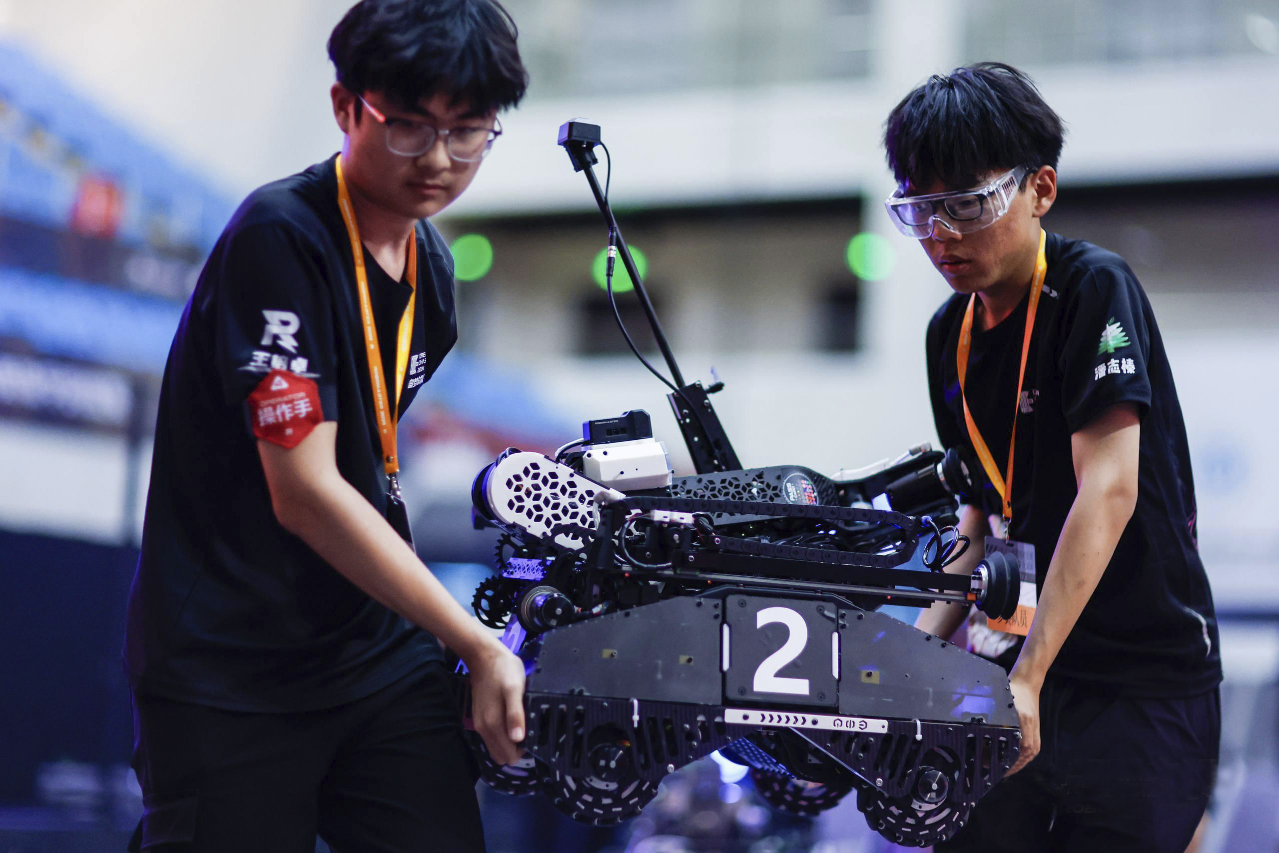 第二十四届全国大学生机器人大赛RoboMaster2025机甲大师超级对抗赛在我校举行-苏州科技大学新闻网